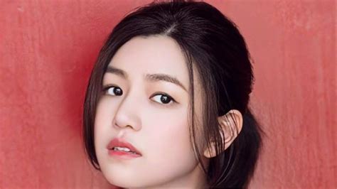 陈妍希、吴磊一起走红毯，动作也太同步了，连噘嘴都一样，少年杨过与小龙女你看过吗时尚风尚大片好看视频