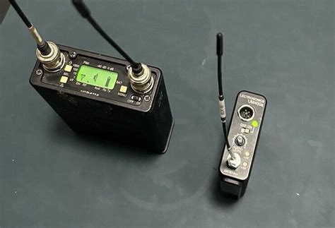 Lectrosonics UCR411A Wireless Receiver And UM400A Transmitter Reverb