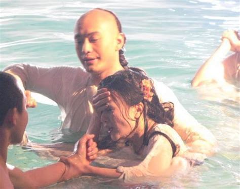 女明星不好做，公共场所遭“大姨妈”探望的艺人！