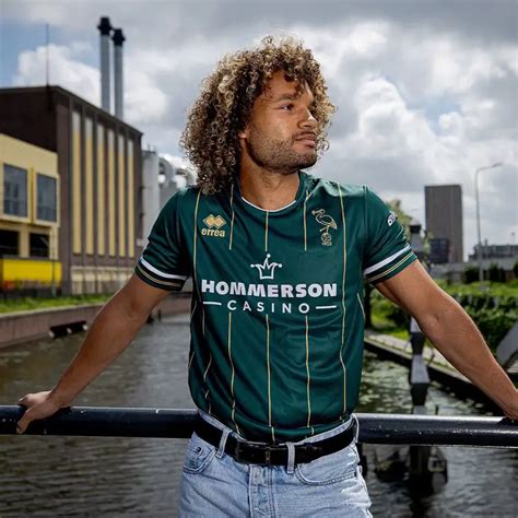 Ado Den Haag Uitshirt 2024 2025 Heeft Casual Look