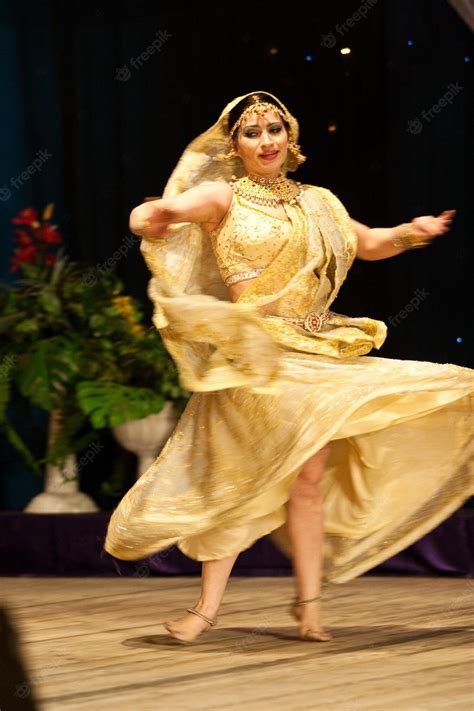 Premium Photo Indian Traditional Culture Beautiful Woman Dancer