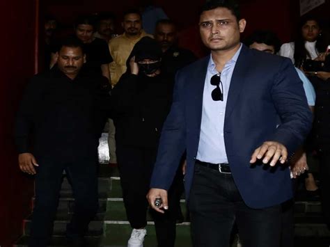 Pathaan Deepika Padukone Visits Theatre To See Publics Reaction