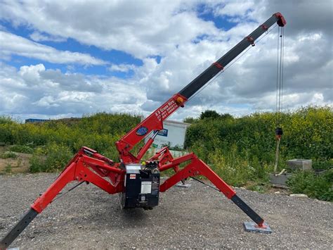 Mini Crane Hire