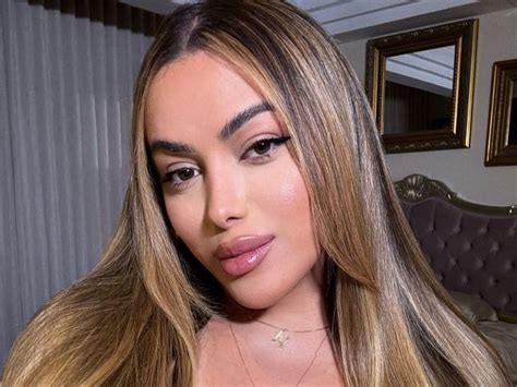 VÍdeo Atriz Trans Emily Narizinho Pode Ter Engravidado Mulher Após