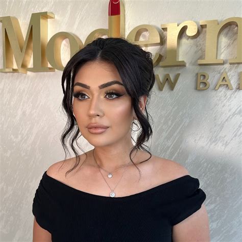 Transform Your Look With The Latest Trends In Makeup And Hair At Our