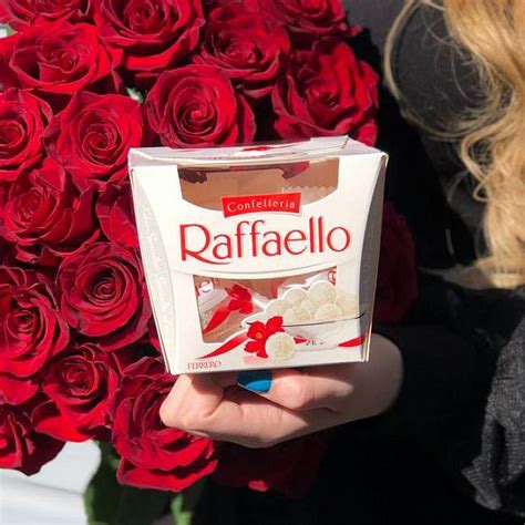 Конфеты Raffaello с цельным миндальным орехом 150 г