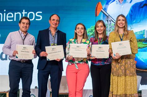Empresas De La Industria Del Petróleo Y Gas Están Jugando Un Rol