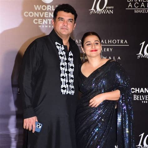 Vidya Balans Glittery Look In A Black Sequinned Saree For Mijwan Event
