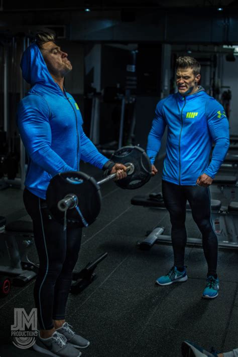 Post [137584788362] Real Guys Wear Tumbex