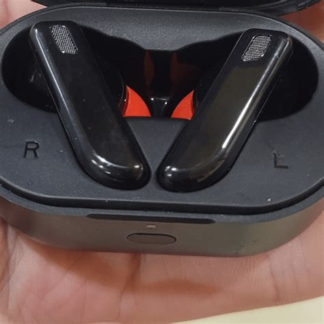 My Friend Got Her First Pair Of Bluetooth Headphones Theyre Pretty Good Quality But Something