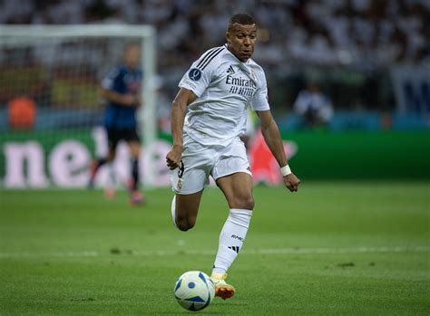 Mbappe Fuels Madrids La Liga Title Defense Rivals Bite The Dust Daily Sabah