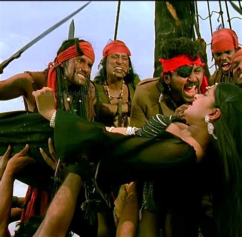 Anushka Shetty Alex Pandian Kollywood 20 Hot Cleavage Hd Stills