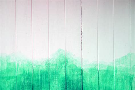 녹색 그림 표면 배경과 나무 배경에 문자 메시지를위한 복사 공간이있는 빈티지 흰색 나무 판자 벽 0명에 대한 스톡 사진 및 기타