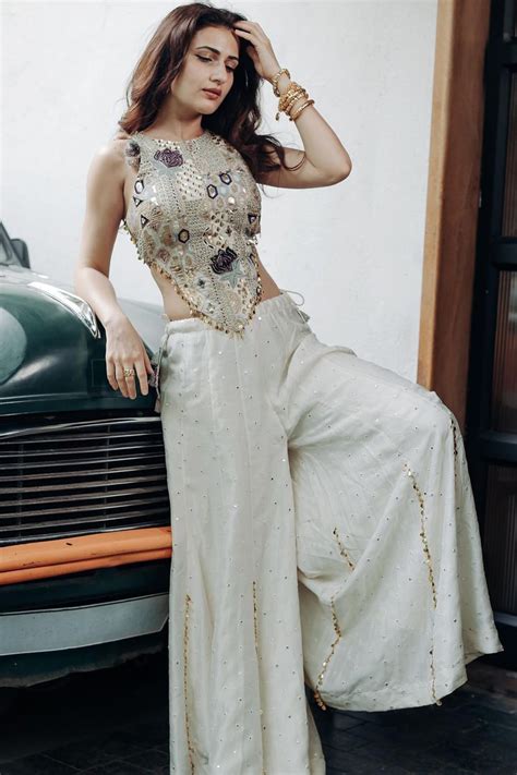 Off White Silk Sharara Set By Payal Singhal At Pernias Pop Up Shop 2025