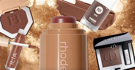 Le Mocha Mousse Est La Couleur Pantone De 2025 En Maquillage Et En