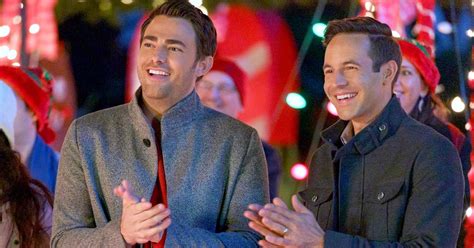 Jonathan Bennett Talks Hallmarks 1st Lgbtq Holiday Movie