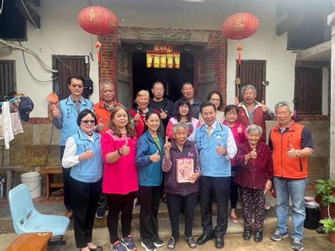 宏揚孝道祝賀母親節 金門縣長夫婦關懷慰問高齡母親