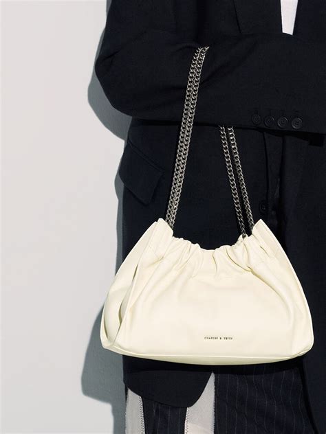 Cream Cyrus Slouchy Chain Handle Bag Charles And Keith Es