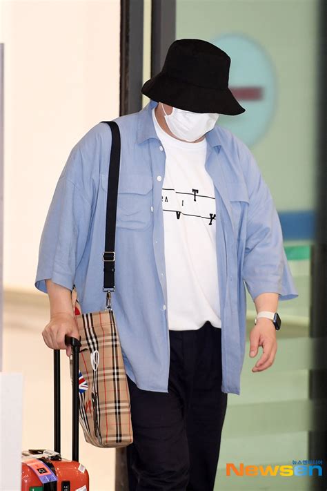 슈퍼주니어 신동 ‘피곤해요 포토엔hd 손에 잡히는 뉴스 눈에 보이는 뉴스 뉴스엔