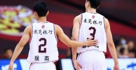 手感都一般！胡明轩三分8中2拿15分and徐杰12中4拿12分腾讯新闻