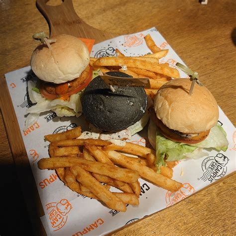 Yes123求職網 再過幾個小時就要 下班 周末 可以好好品嚐 美食 放鬆之餘 也別忘了 職涯規劃