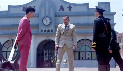 【小泥人爱看剧】传奇：日本黑帮来中国撒野，小伙正愁一身功夫没地使，下秒精彩了 1万粉丝1万作品热议中片花视频 免费在线观看 爱奇艺