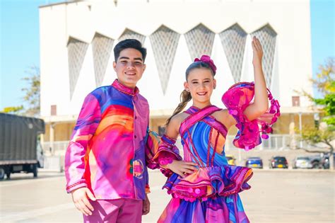 Una coronación de otro planeta los Reyes del Carnaval de los Niños