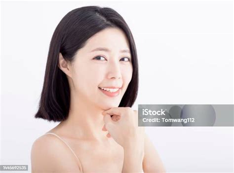 깨끗하고 신선한 피부를 가진 젊은 아름다움 얼굴 클로즈업 30 34세에 대한 스톡 사진 및 기타 이미지 30 34세 건강한