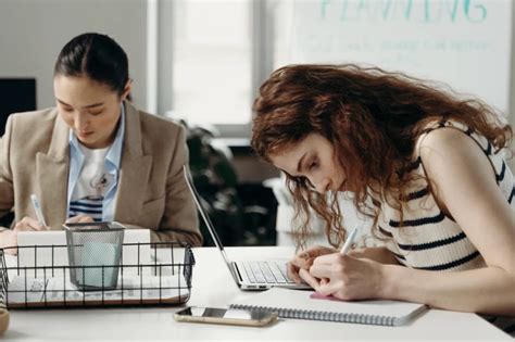 Masuk Dunia Kampus Mahasiswa Harus Punya Aplikasi Ini
