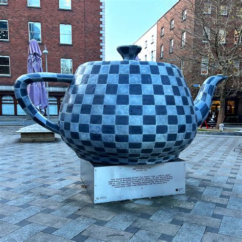 Lotte Just An Idiot May 💖🍓🌈🐹🎮☕🍫🍩 On Twitter Update The Utah Teapot