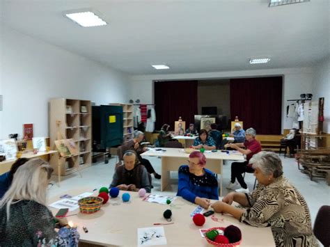 Atelierul De Cusaturi Traditionale Bunicii Comunitatii Primaria