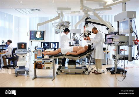 Bronchoscopy Hi Res Stock Photography And Images Alamy
