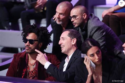Lenny Kravitz Gad Elmaleh Lea T Et Richie Akiva Défilé Victorias
