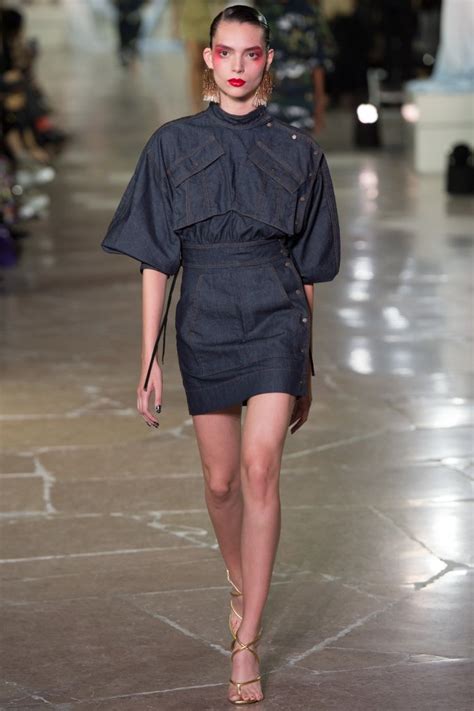 高田贤三 Kenzo 2017春夏高级成衣发布秀 Paris Spring 2017 天天时装 口袋里的时尚指南