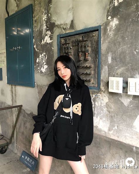 NứngVL net Betty陳映瑜台灣賽車界頂級美女 15P Page 1 2