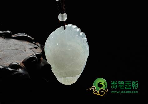 冰种略飘翠缅甸翡翠龙头挂件 翡翠王朝
