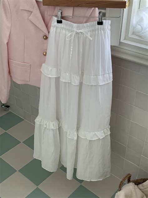 둥실코코 💗러블리 쉬폰 프릴 캉캉 롱스커트 플레어 리본 티어드 봄 신상 밴딩 보헤미안 발레코어 레이스 A라인 화이트 블랙