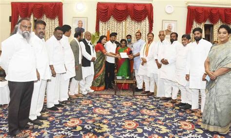 Congress Leaders Meet Governor Tamilisai Soundararajan Submit Memo On