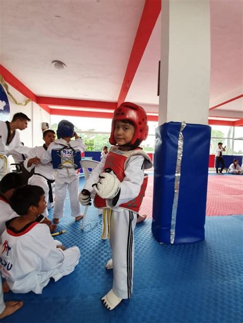 LA PROMESA Carlos Daniel González sueña en grande en el taekwondo Podio bo