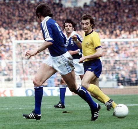 Ipswich Town 1 Arsenal 0 In May 1978 At Wembley Alan Hudson Lays A