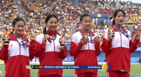 刚刚阜阳李玉婷大运会夺金 中国队 接力赛 界首