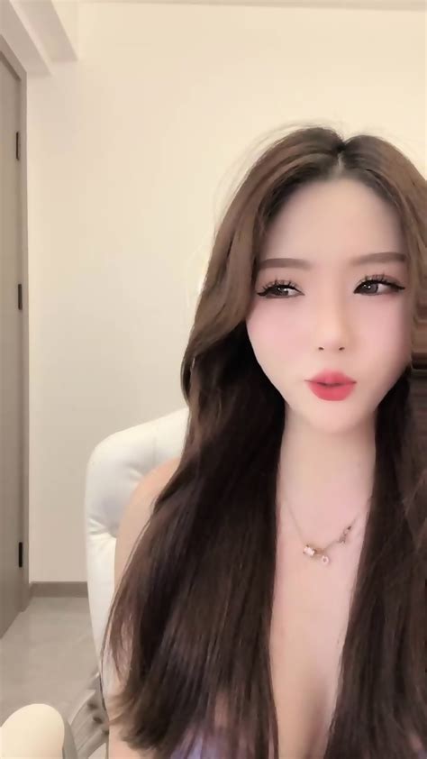 菠萝吹雪 01 Eporner