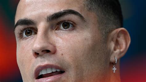 Cristiano Ronaldo Não é Mais Jogador Do Manchester United