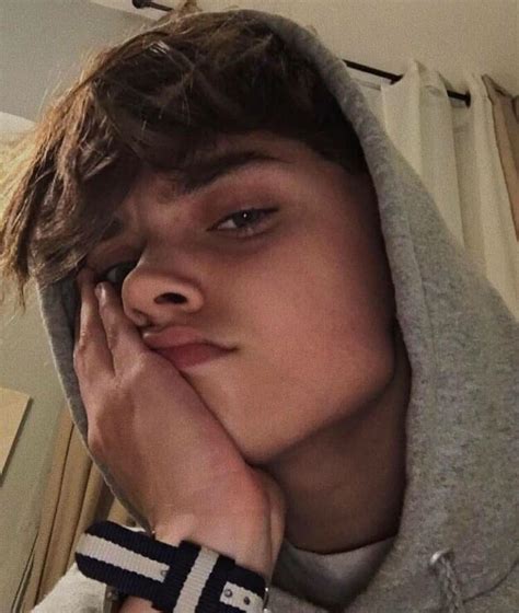 Image Uploaded By ⋆𝒾𝓇𝒾𝓈 ⋆ Find Images And Videos About Cute Boys And
