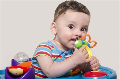 Las señales de alerta en el desarrollo infantil que los padres deben