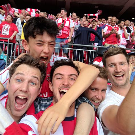 Love From Wembley Big Up The Reddit Gooners Around The World 😊 R Gunners