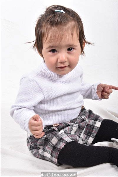 Antalya Dizi Film Oyuncusu Ceren 3 Yaşında 70cm Boyunda 8 Kilo Hedefi