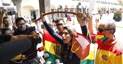 Activistas Que Piden Censo En 2023 Llegan A La Alcaldía De Cochabamba