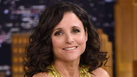 Julia Louis Dreyfus Body Measurements Height Weight Bra Size Shoe Size