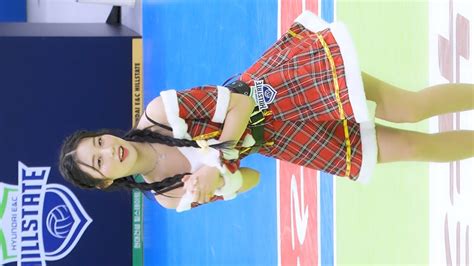 소녀 같은 양갈래 머리를 한 산타걸 유세빈 치어리더 미리 메리크리스마스 231207 Yu Sebin Cheerleader